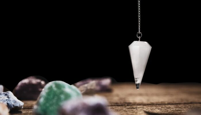 What is a Pendulum and How do I use One? - House of Alyssa Smith