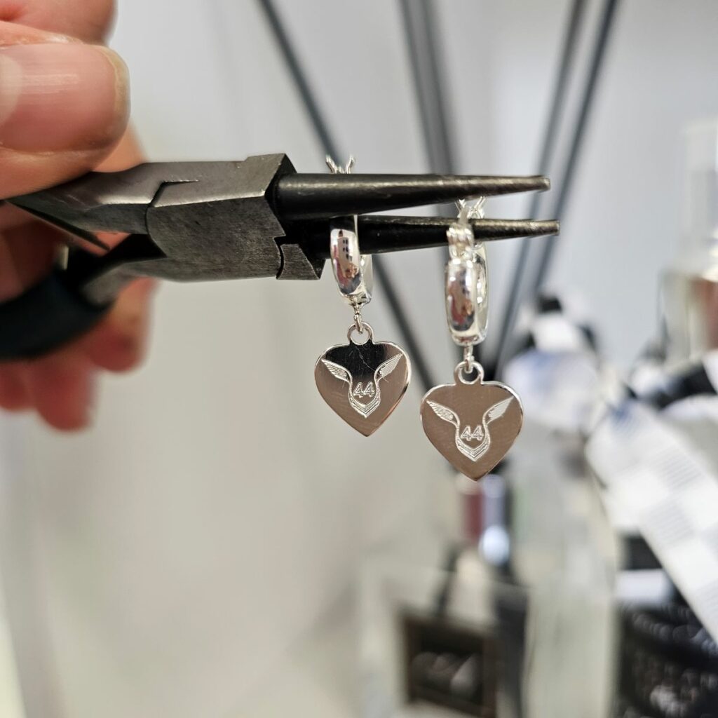 ‘Still I Rise’ Lewis Hamilton Engraved Wings Sterling Silver Heart ...